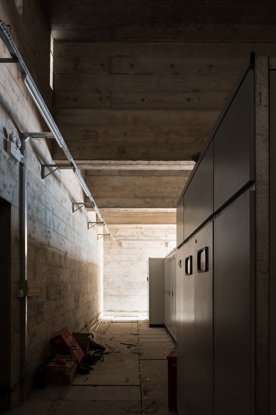 Control House for the Pump Sluice Station on Nangupu River By Atelier ...