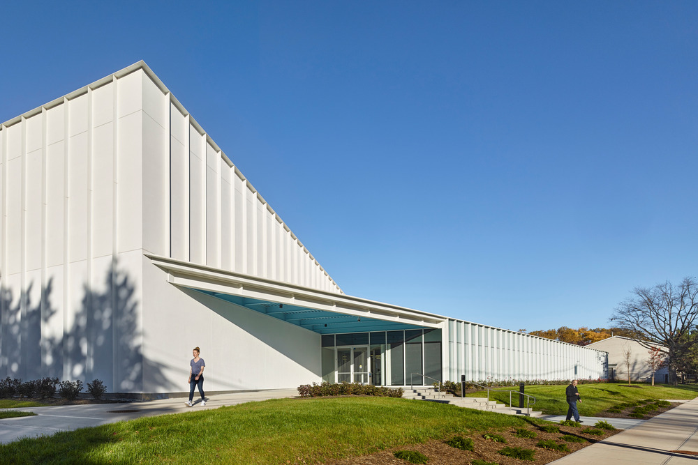 TREC, Training Recreation Education Center / ikon.5 architects - 谷德设计网