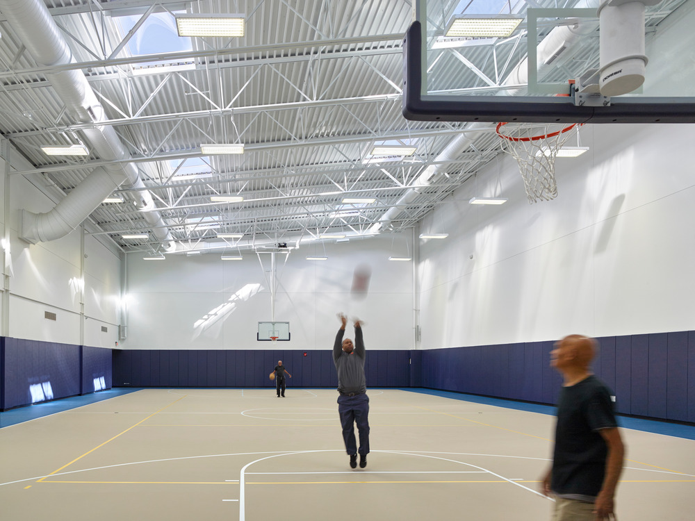 TREC, Training Recreation Education Center / ikon.5 architects - 谷德设计网