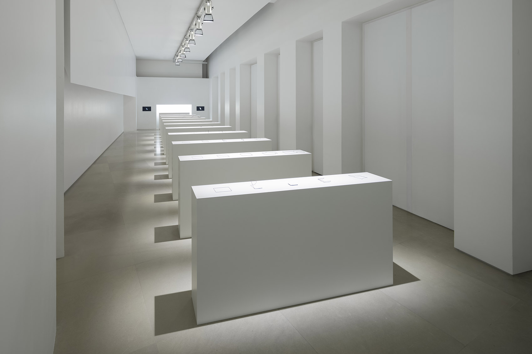 Invisible Outlines / nendo - 谷德设计网