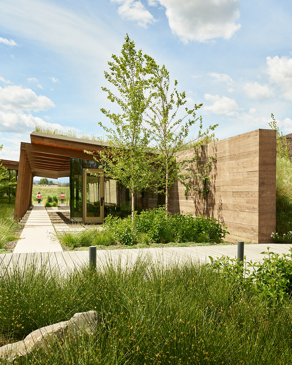 Washington Fruit & Produce Co. Headquarters By Graham Baba Architects ...