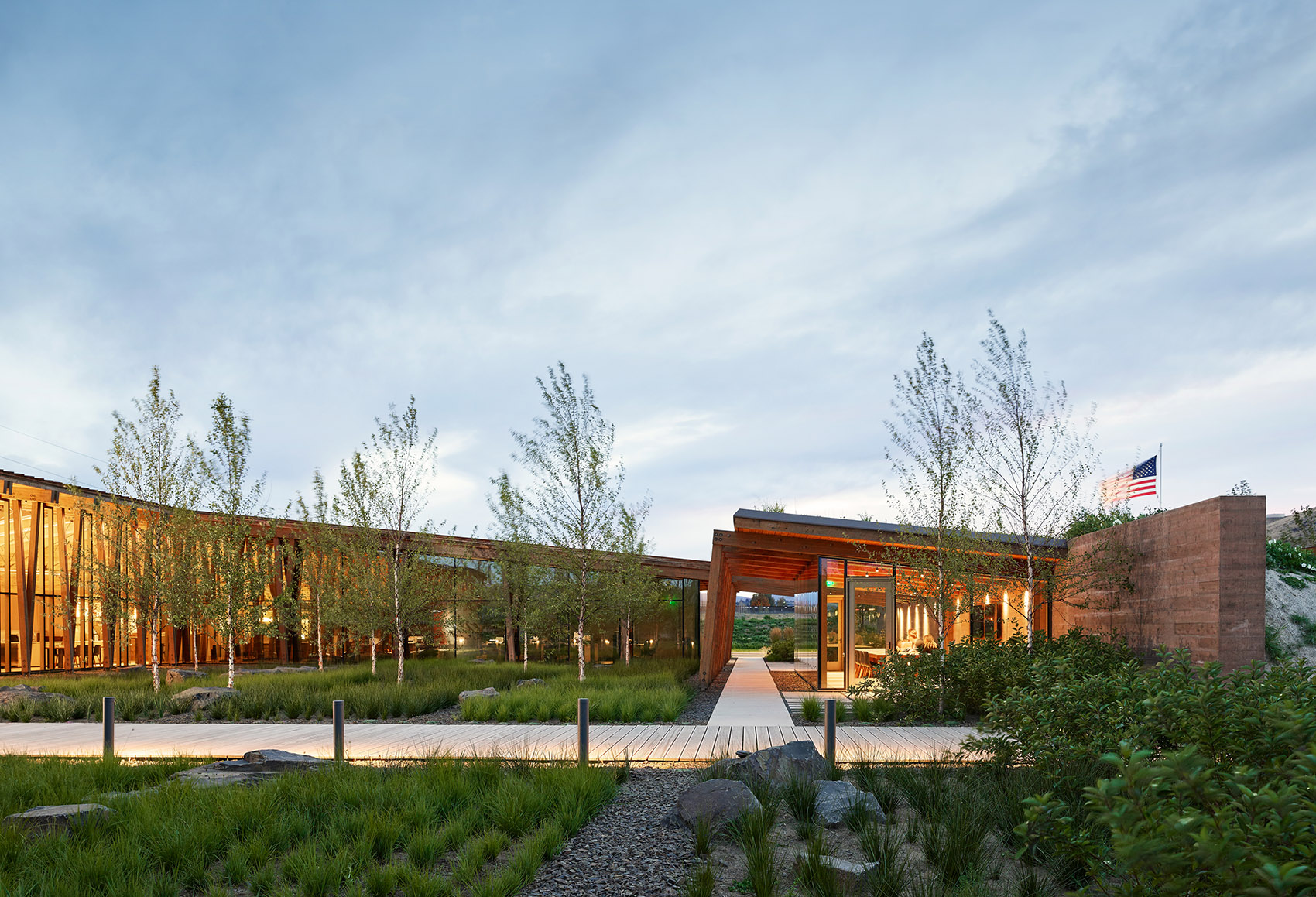 Washington Fruit & Produce Co. Headquarters By Graham Baba Architects ...