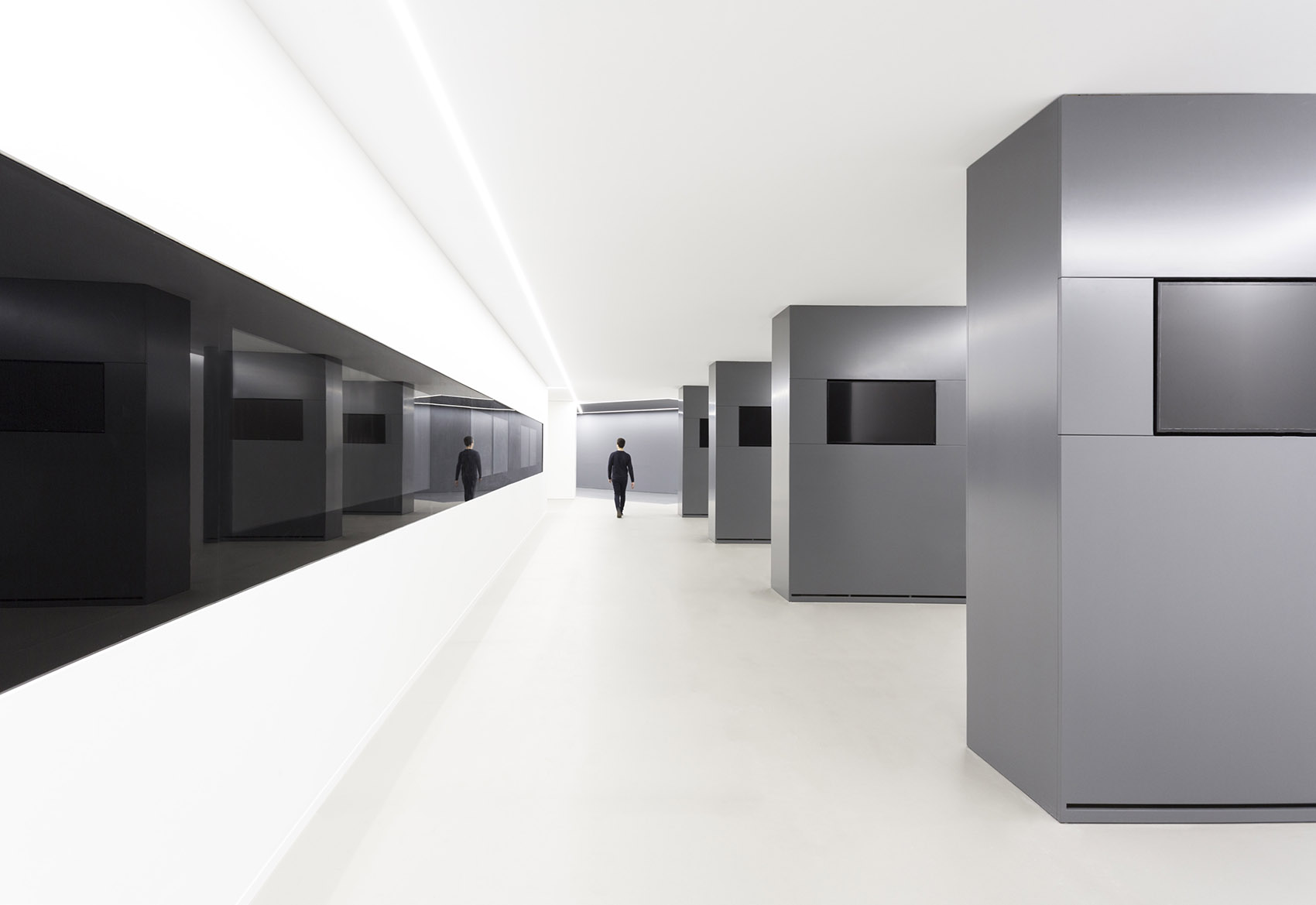 ARV OFFICES By Fran Silvestre Arquitectos - 谷德设计网