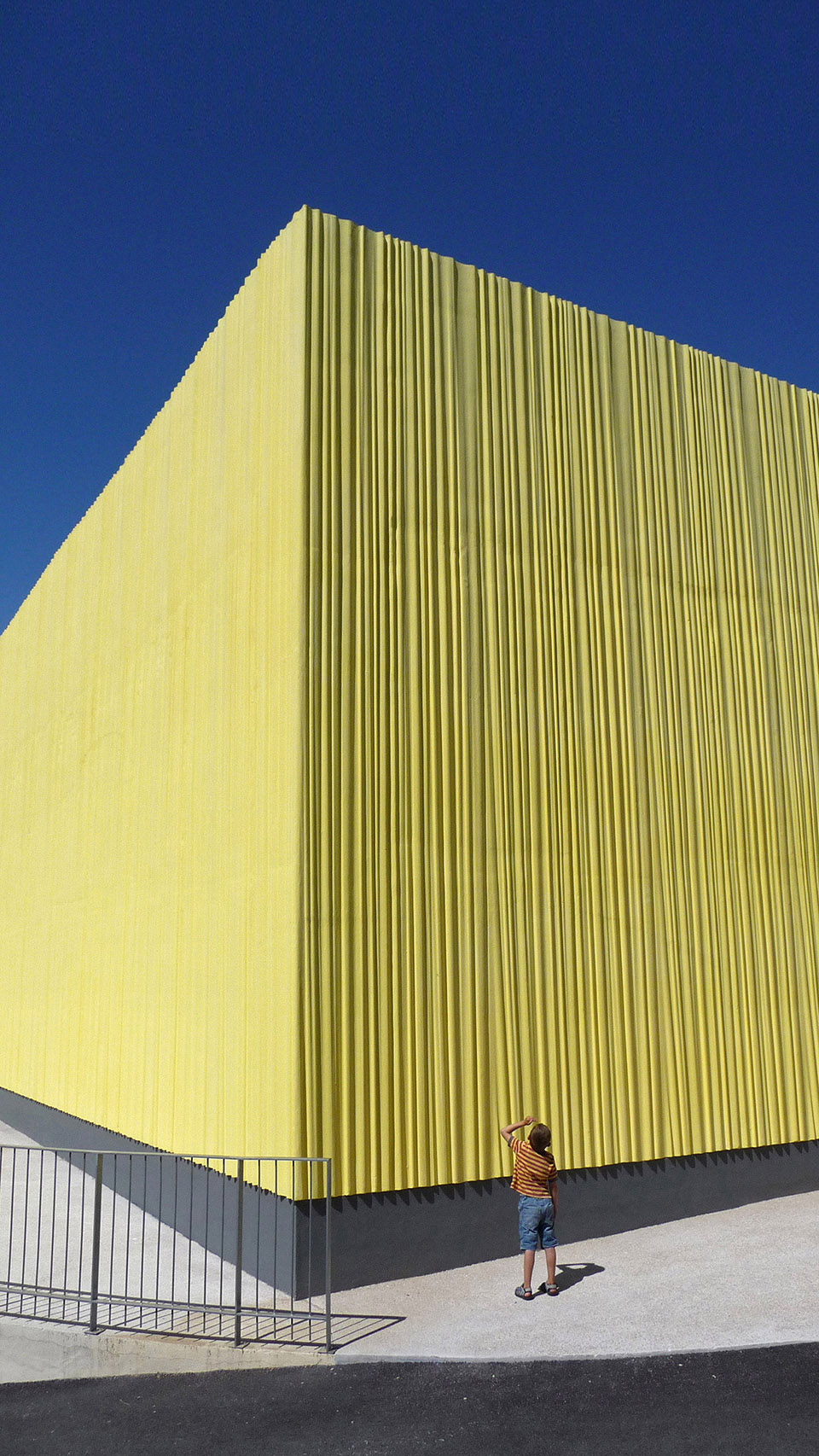 Gymnastics Building By Heams & Michel - 谷德设计网