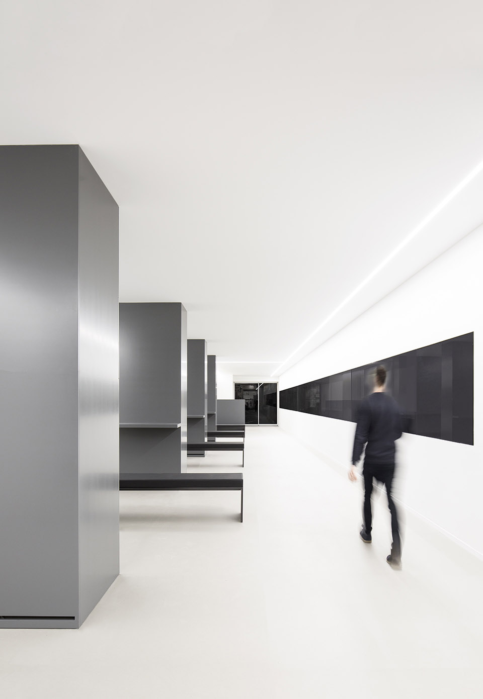 ARV OFFICES By Fran Silvestre Arquitectos - 谷德设计网
