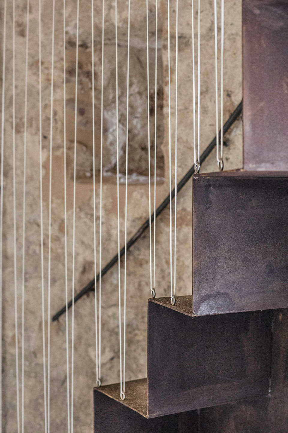 RESTORATION OF ‘PI DES CATALÀ’ TOWER By Marià Castelló Martínez - 谷德设计网