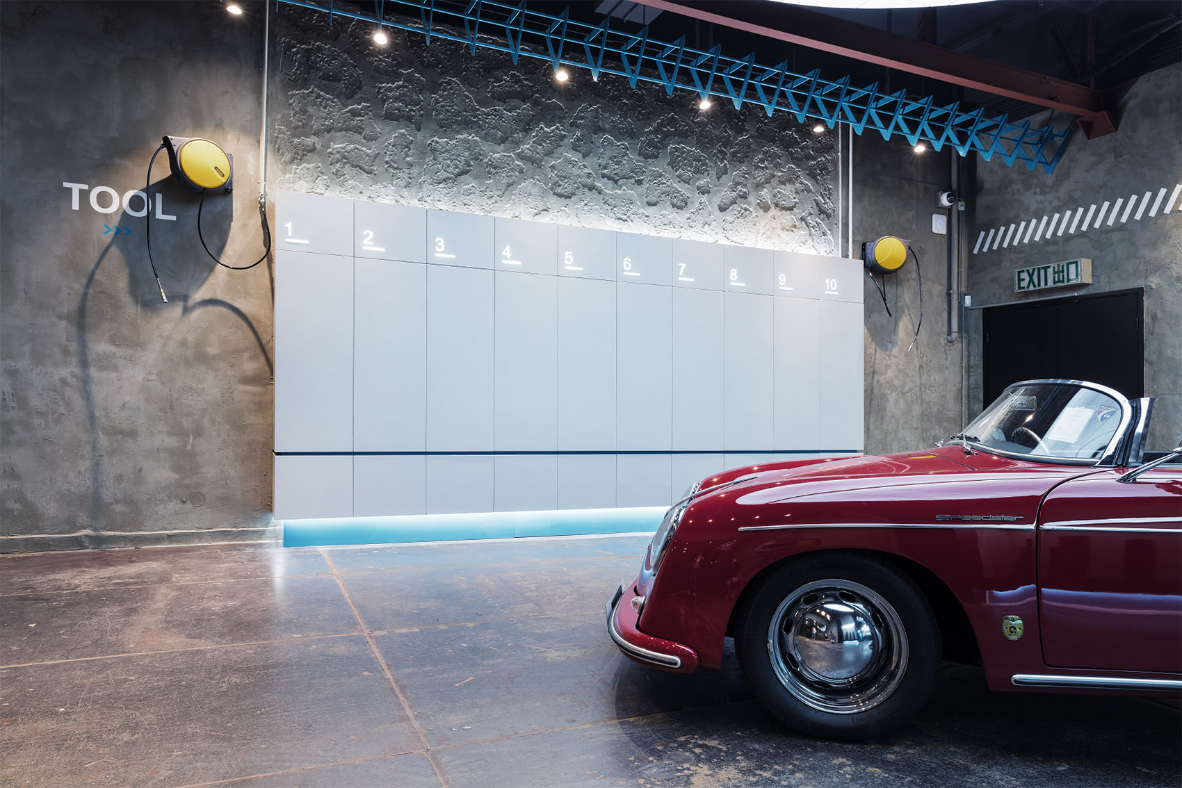Impressive Auto Salon, HongKong By KarvOne - 谷德设计网