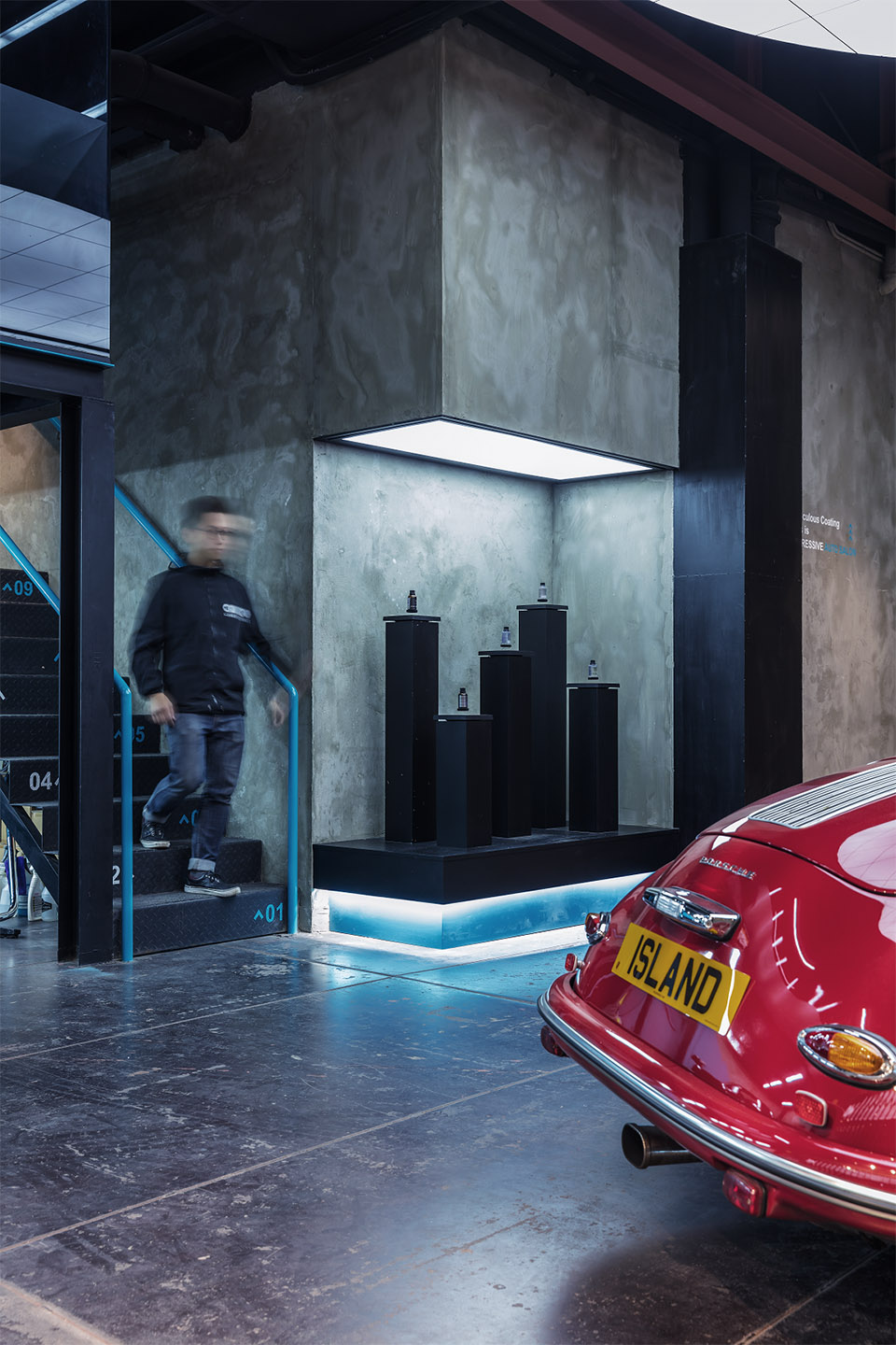 Impressive Auto Salon, HongKong By KarvOne - 谷德设计网