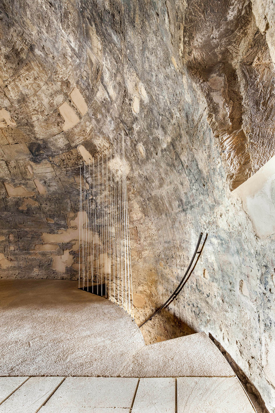RESTORATION OF ‘PI DES CATALÀ’ TOWER By Marià Castelló Martínez - 谷德设计网