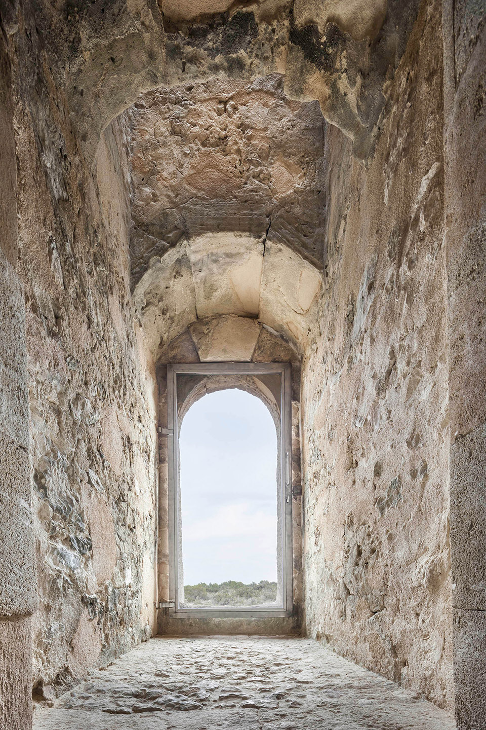 RESTORATION OF ‘PI DES CATALÀ’ TOWER By Marià Castelló Martínez - 谷德设计网