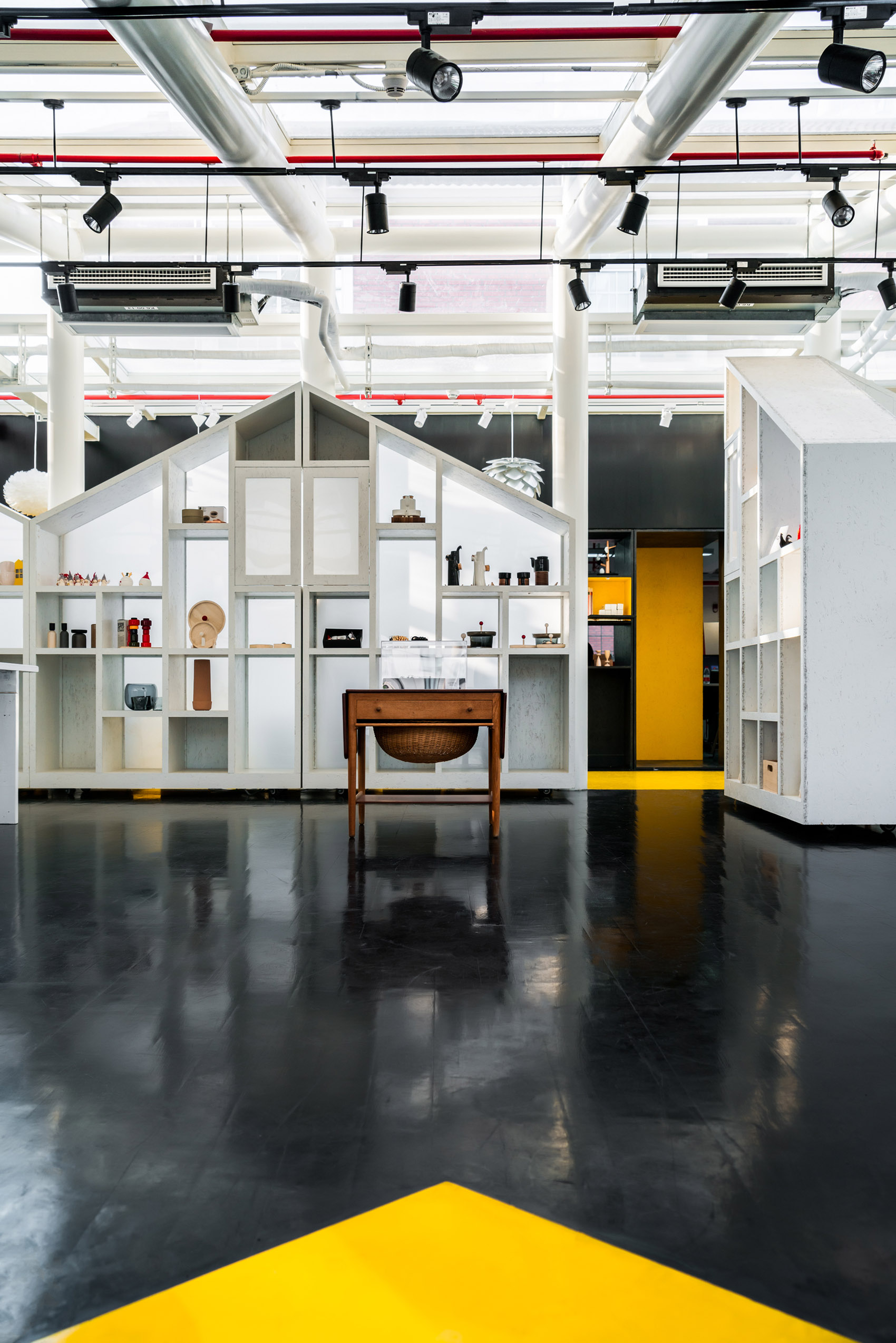 WoW Lab, A chance to revive the workers new village / Yu Ting－Wutopia ...