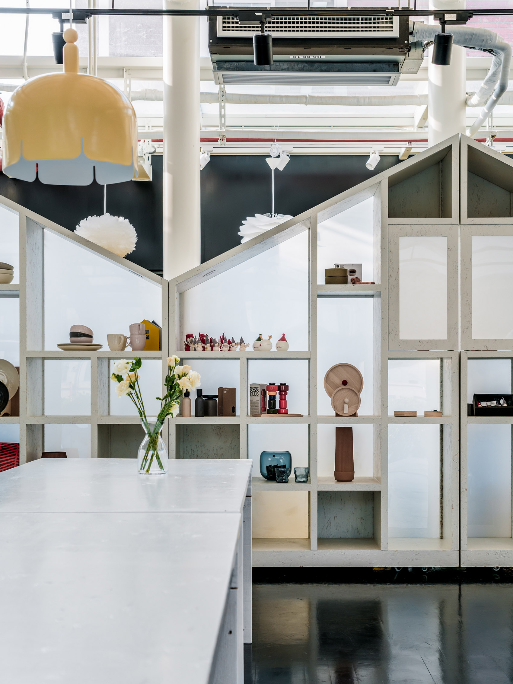 WoW Lab, A chance to revive the workers new village / Yu Ting－Wutopia ...