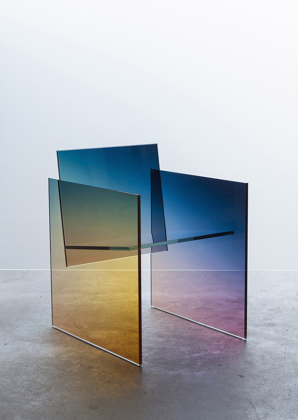 Ombré Glass Chair By Studio Germans Ermičs - 谷德设计网