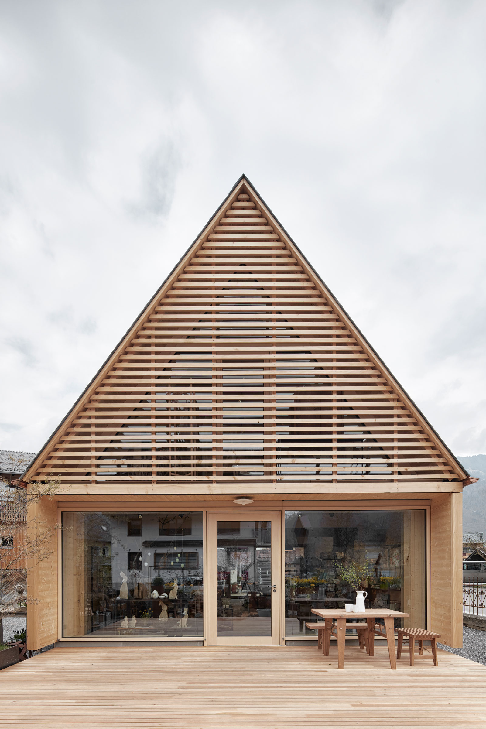 Extension Building for Gardening Shop Strubobuob by Innauer-Matt ...