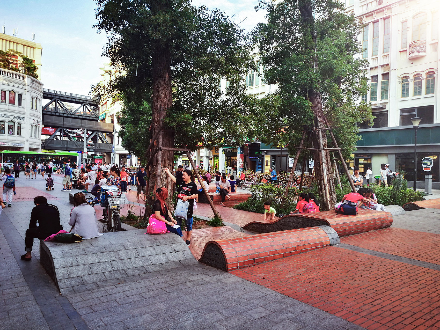 Xiamen Champion Cultural Square, China by UEDE - 谷德设计网