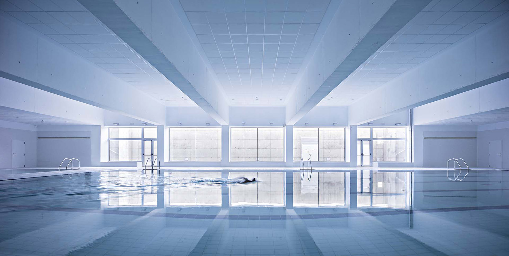 Multi-sport Pavilion and Classroom Complex, Francisco de Vitoria ...