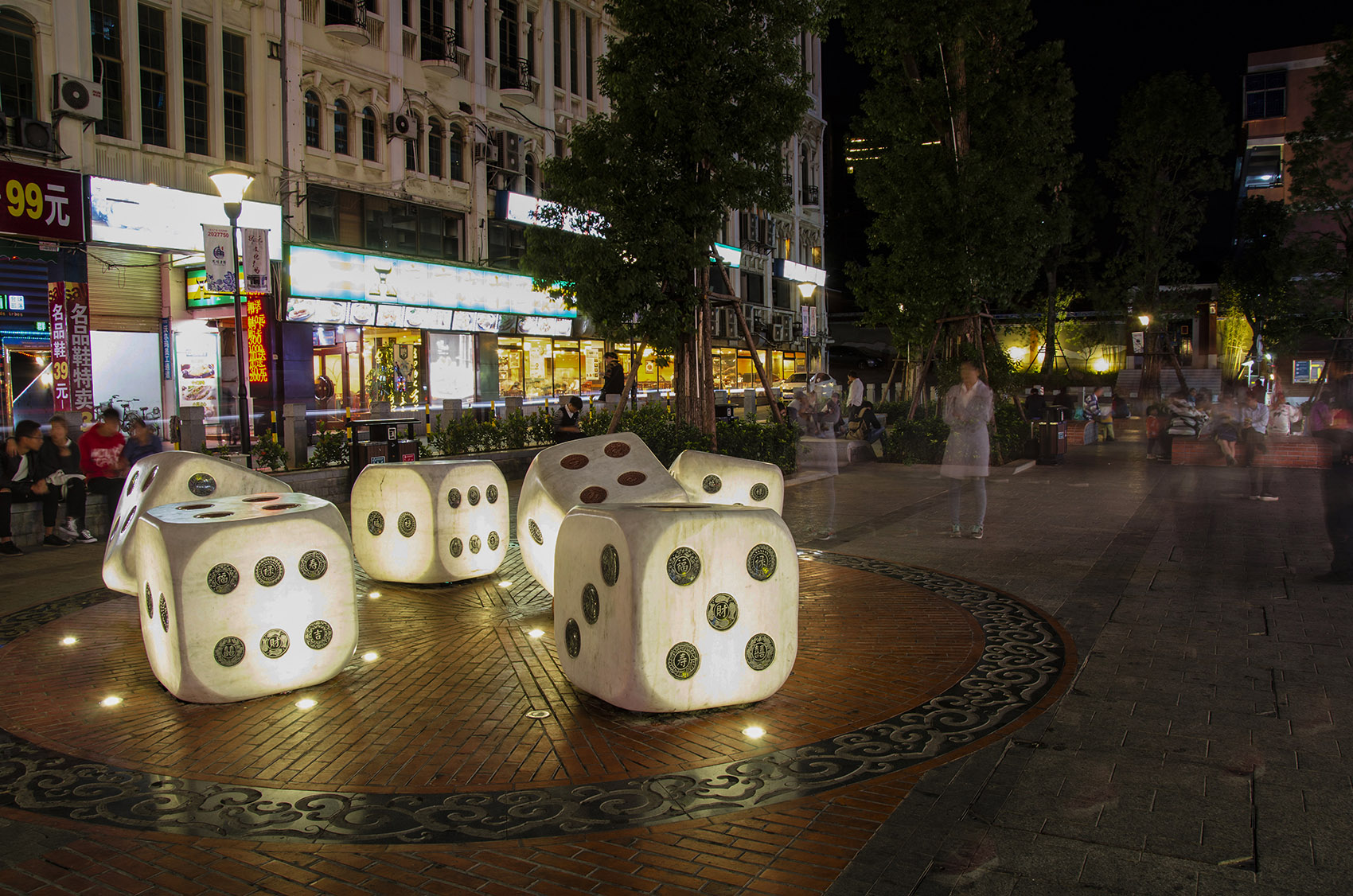 Xiamen Champion Cultural Square, China by UEDE - 谷德设计网