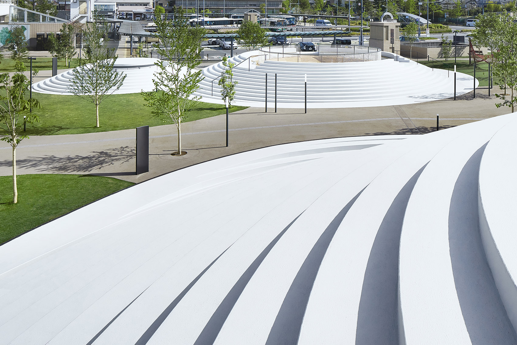 Tenri Station plaza CoFuFun, the first public space design by nendo - 谷德设计网
