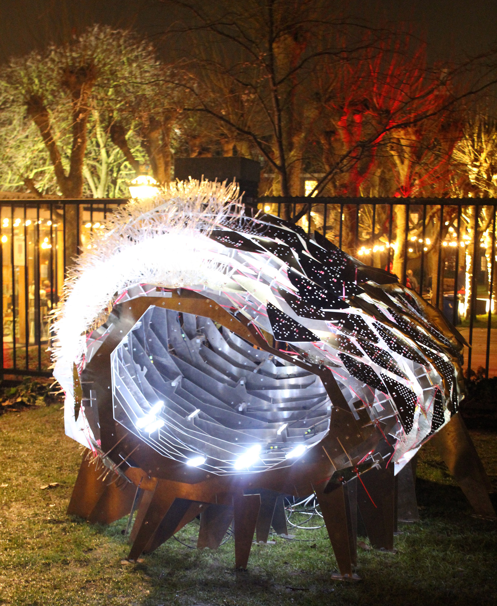 Flowering Phantasm, Amsterdam, Netherlands by studioMODO - 谷德设计网