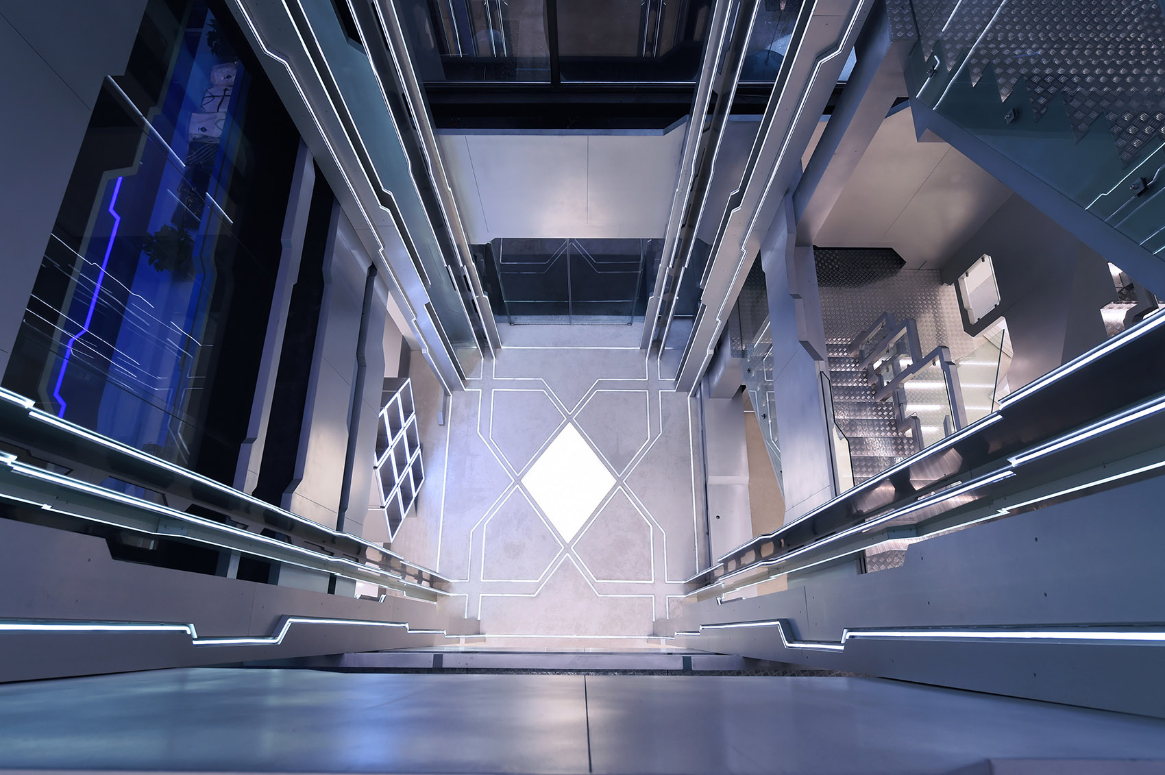 OMG Electronic Sports Club By Shanghai GuTeng designer studio - 谷德设计网