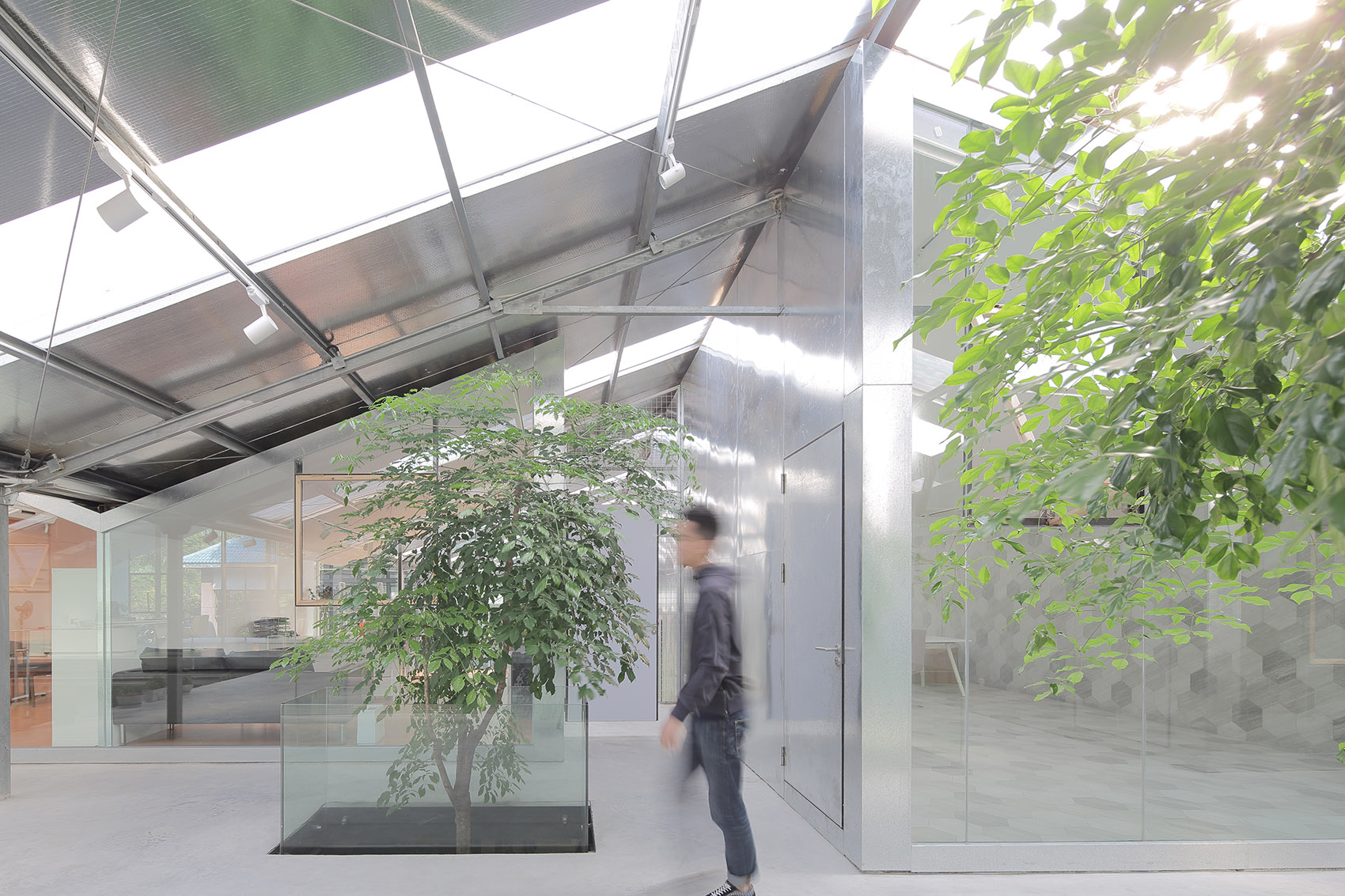Work-studio in a Plant-house By O-office Architects - 谷德设计网