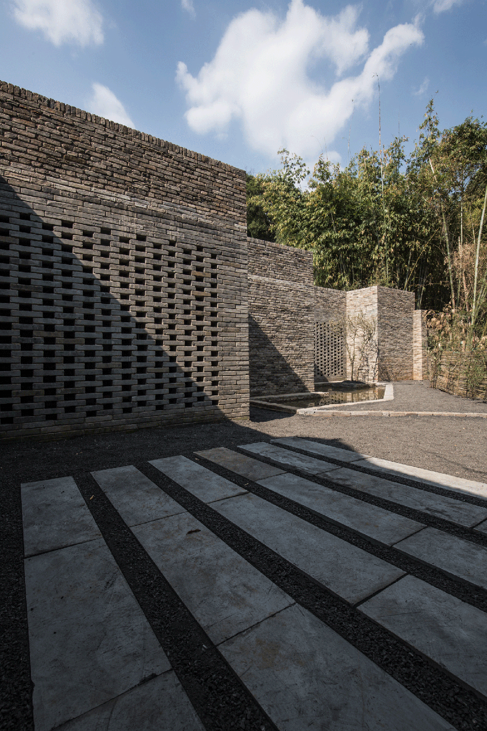 An Introduction to the Xiushan Temple Environmental By QAD - 谷德设计网