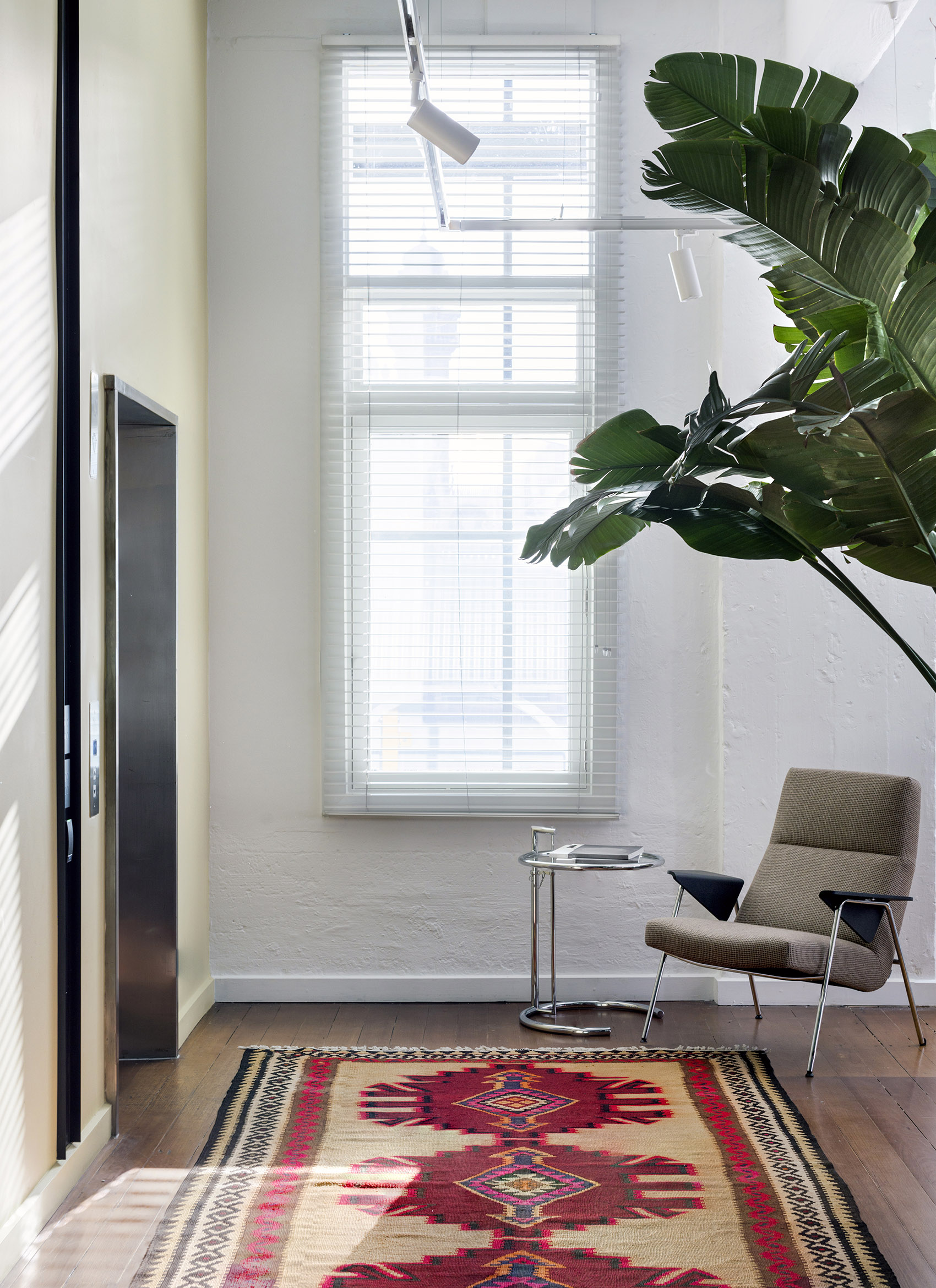 SJB is turning 100-year-warehouse into its Melbourne Studio Office - 谷德设计网