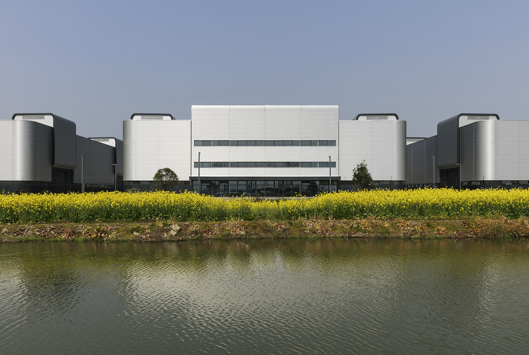 gmp completes the facade design for production halls in Lingang By gmp ...