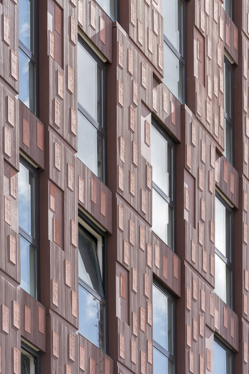 Unique ‘Arts and Crafts’ facade for residential tower De Verkenner by ...