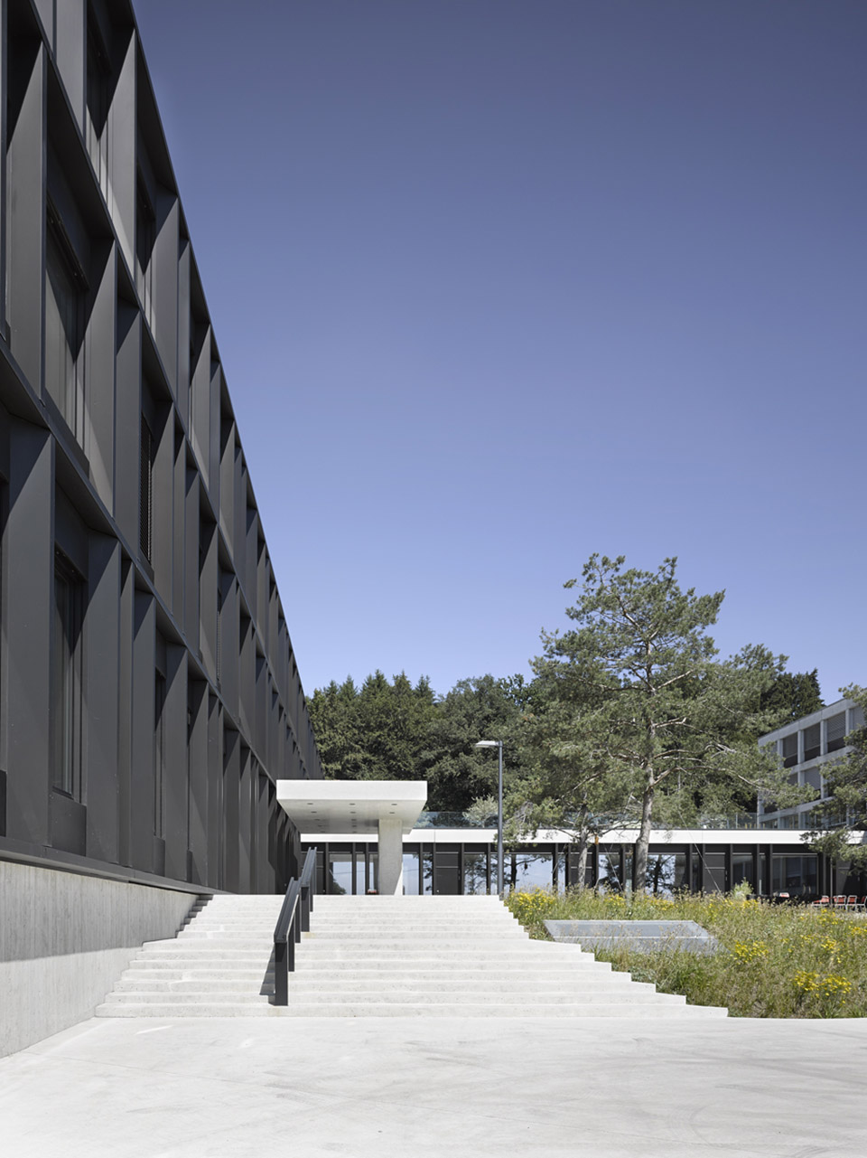 School of Agricultural, Forest and Food Sciences by Boegli Kramp - 谷德设计网