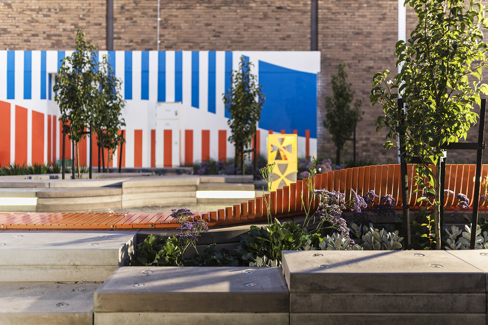 Morgan Court landscape design by Enlocus - 谷德设计网