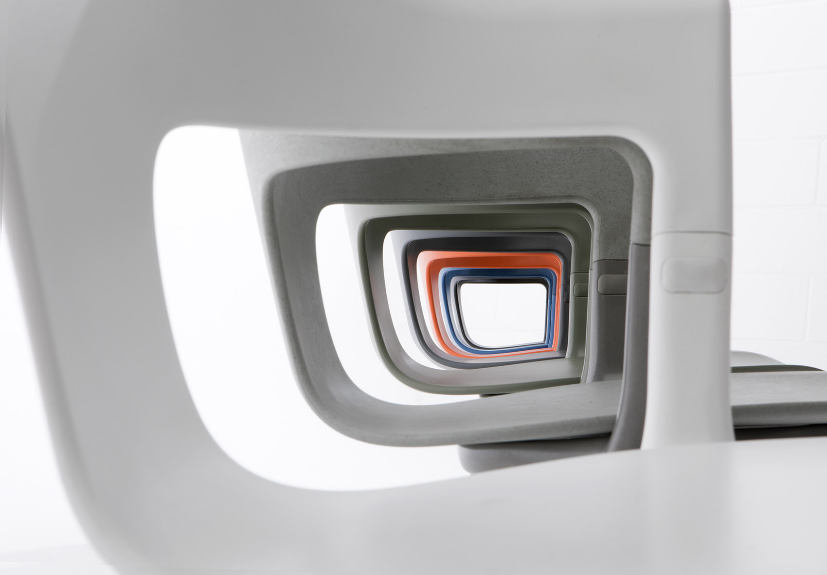 AXYL collection by Benjamin Hubert x LAYER - 谷德设计网