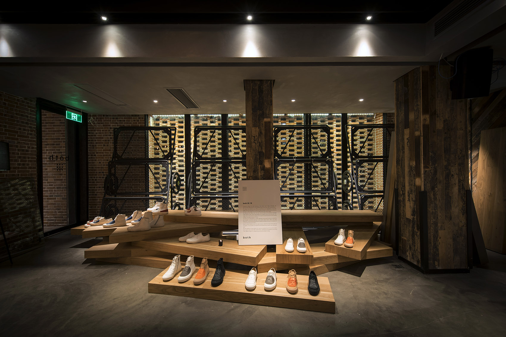 mrboth – Flagship Concept Store By PRISM DESIGN - 谷德设计网