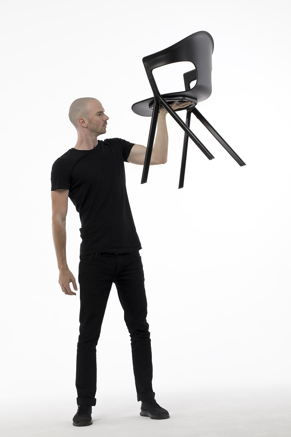 AXYL collection by Benjamin Hubert x LAYER - 谷德设计网