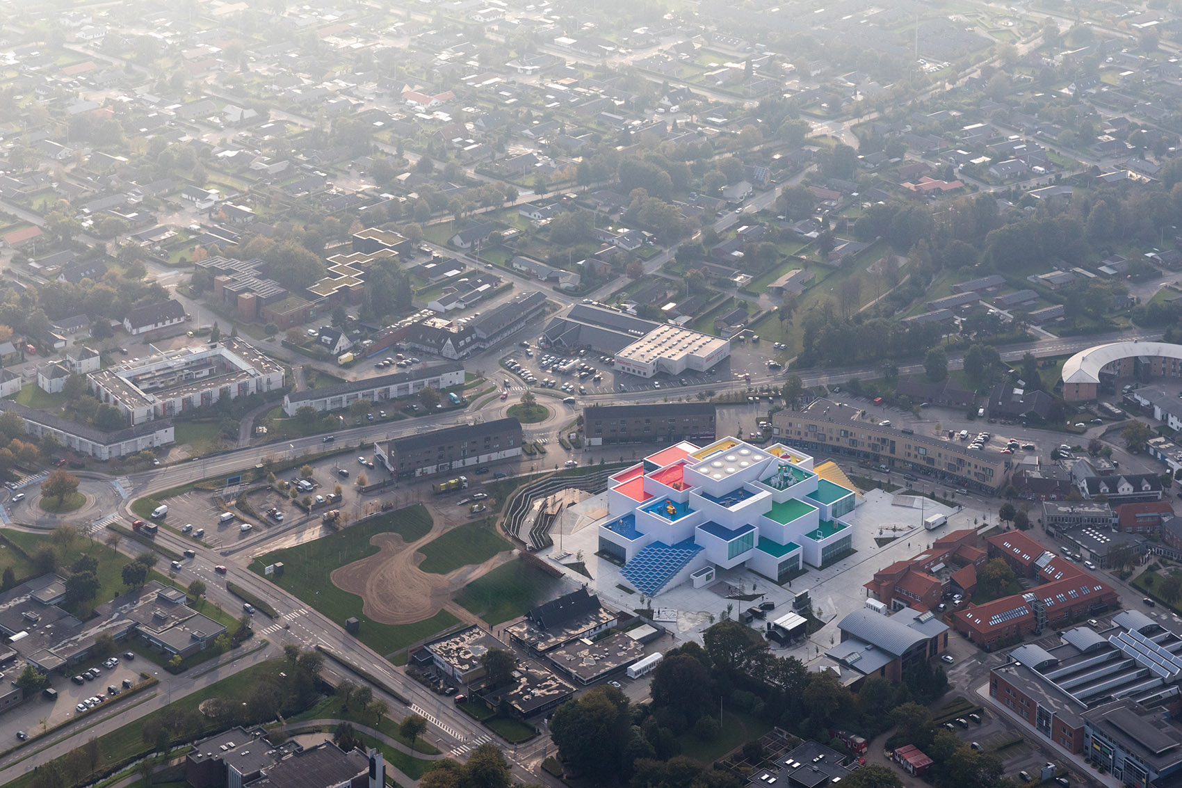 Lego House, Billund, by BIG - 谷德设计网