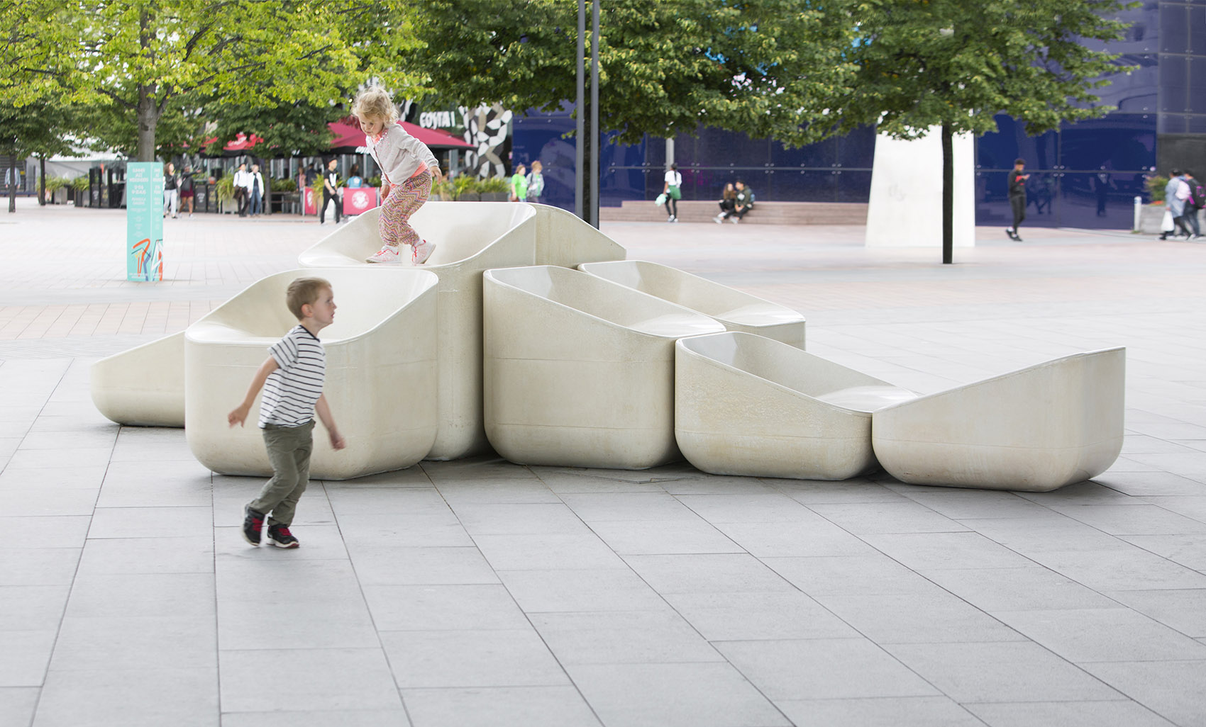 Steps By Raw Edges Design Studio - 谷德设计网