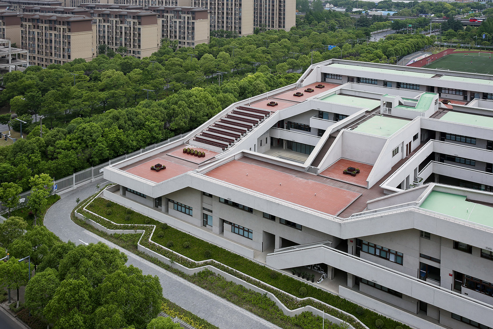 Defu Junior High School, Shanghai By Atelier GOM - 谷德设计网