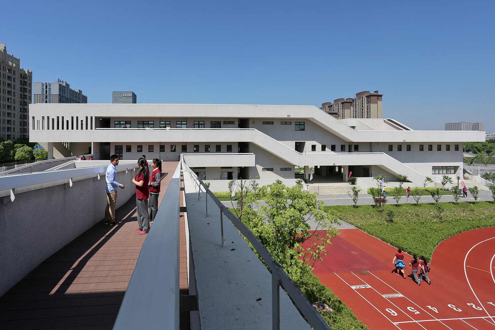 Defu Junior High School, Shanghai By Atelier GOM - 谷德设计网