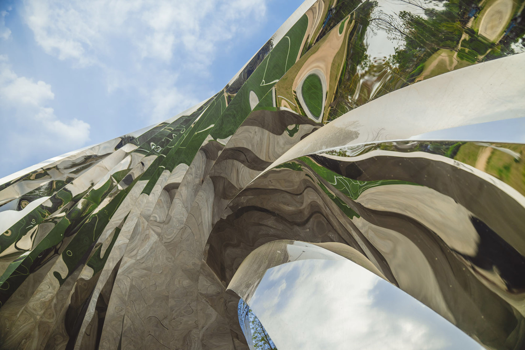 Reflection by Richard Sweeney - 谷德设计网