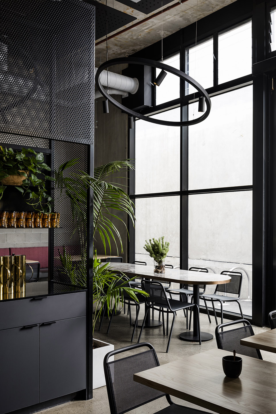 Light Years by ZWEI Interiors Architecture - 谷德设计网