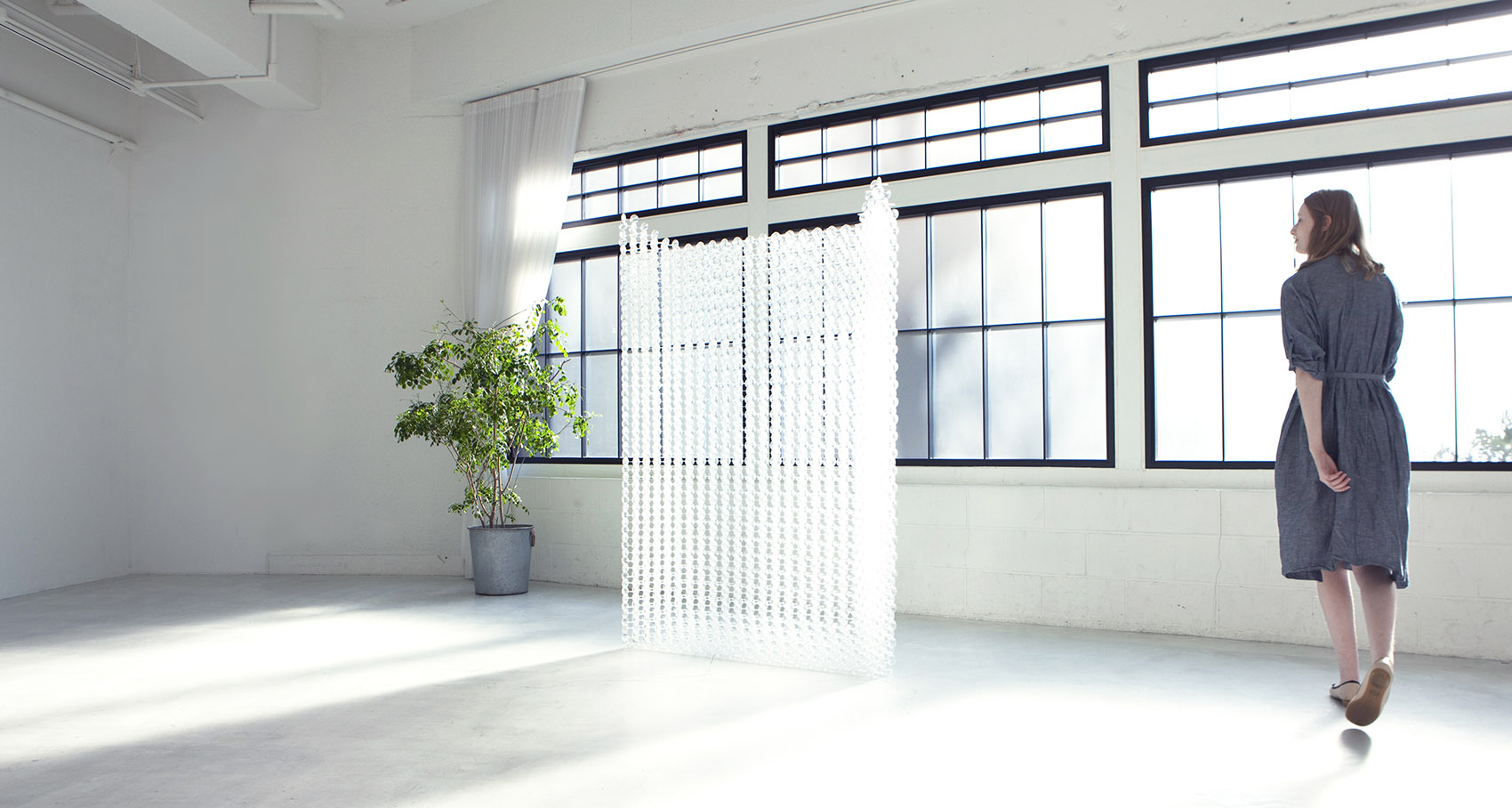 Light flakes By Yuji Okitsu - 谷德设计网