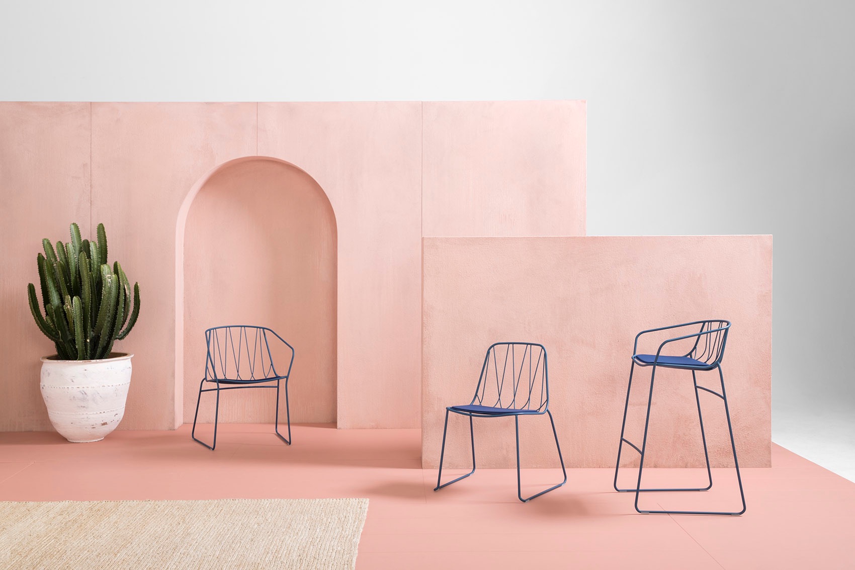 Collections of Chair and Table By Tom Fereday - 谷德设计网