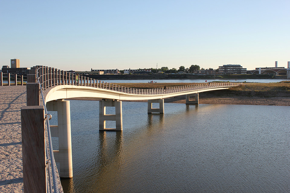 Citadel Bridge, the Netherlands by NEXT architects - 谷德设计网