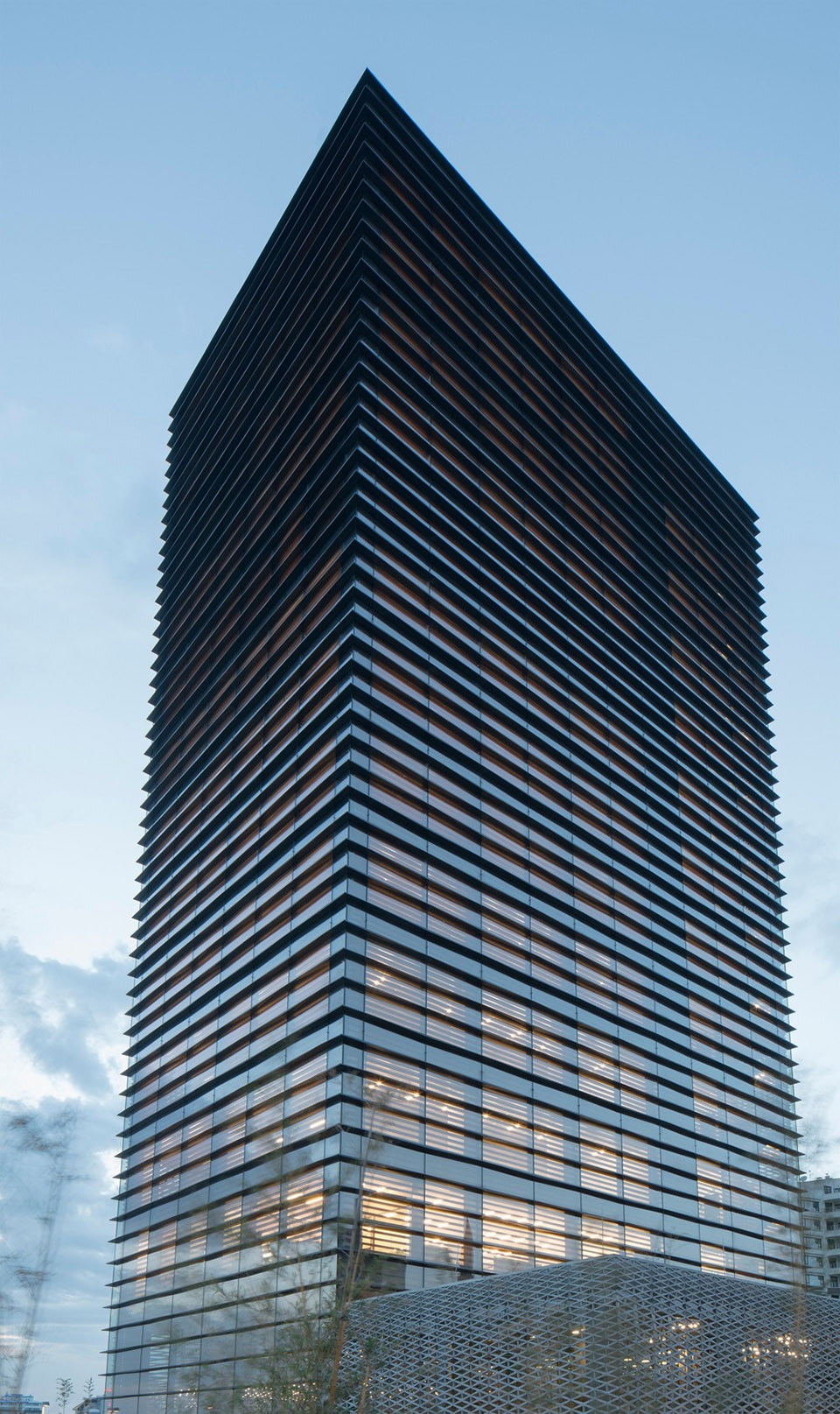 Ankara Office Tower by Anmahian Winton Architects - 谷德设计网