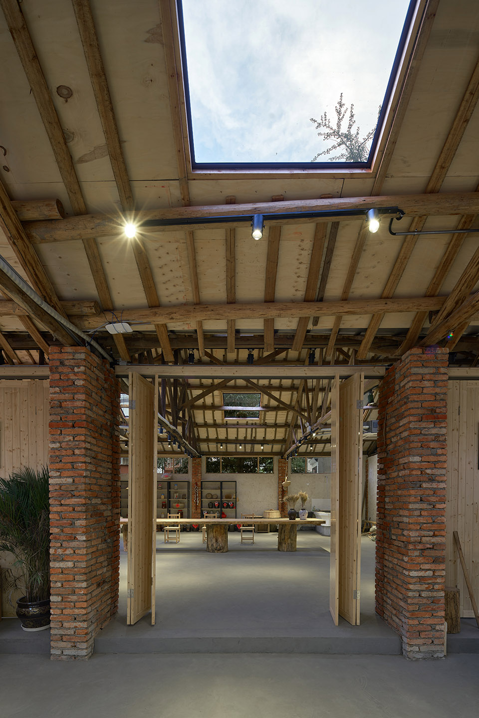 The Village Memory House of Chuan Village, Anji, China by CAALADI - 谷德设计网