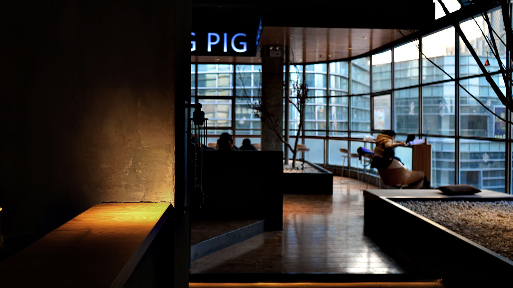 Fly Pig Internet Café, China, by Lin-x Design studio - 谷德设计网