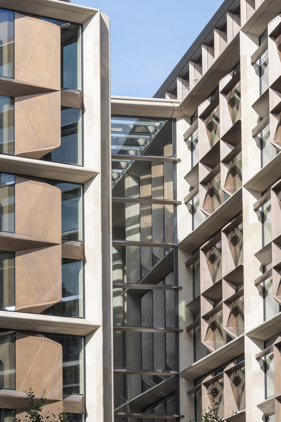 Bloomberg Headquarters, London, by Foster + Partners - 谷德设计网