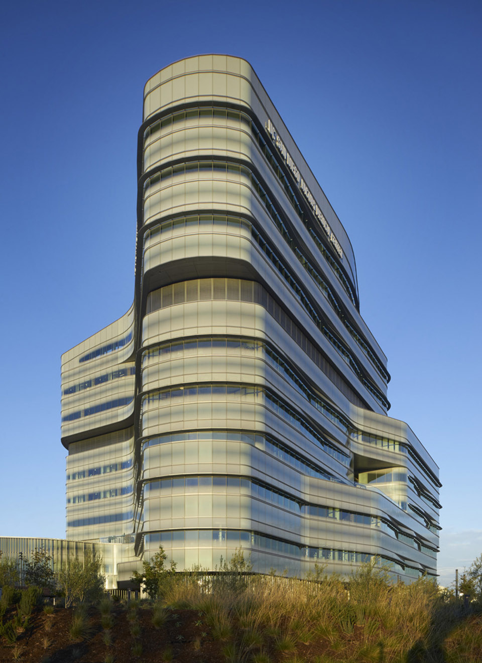 Jacobs Medical Center by CannonDesign - 谷德设计网