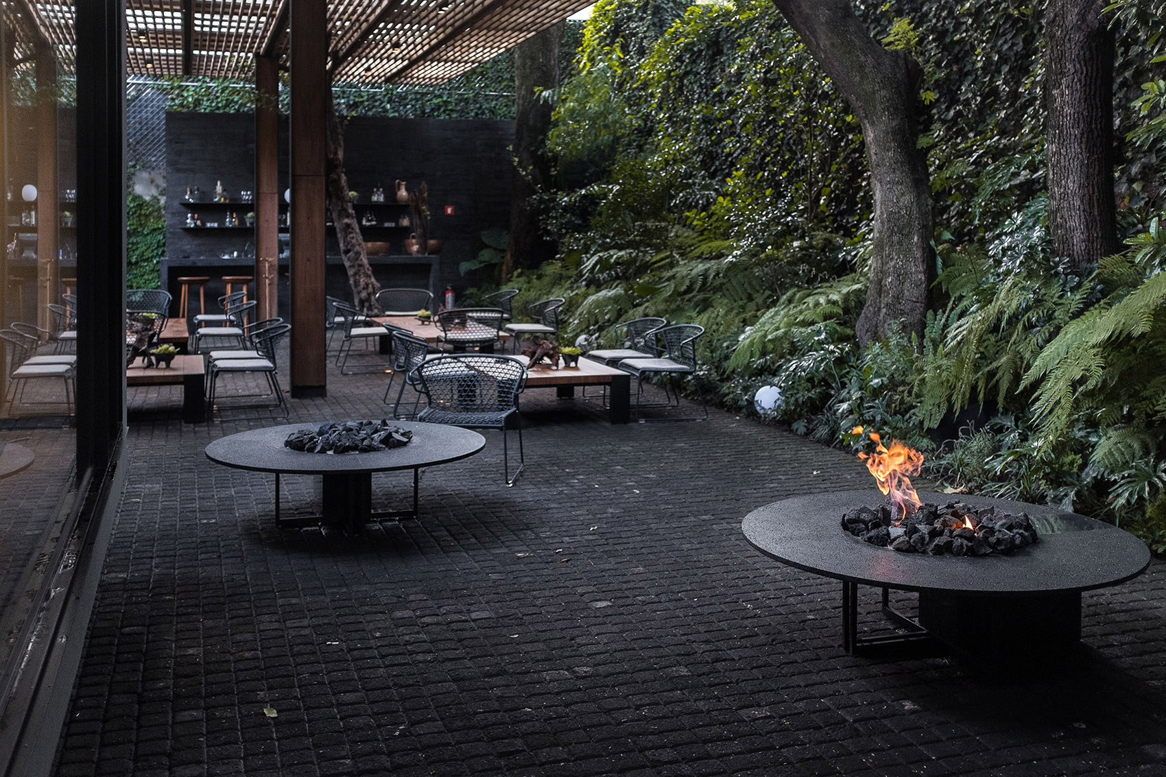 UMO fireplace by Alejandra Carmona and Caterina Moretti - 谷德设计网