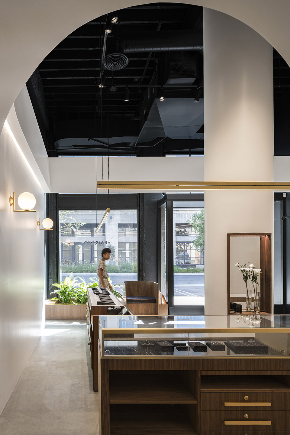 Vrai & Oro Store by Warren Office For Research and Design - 谷德设计网